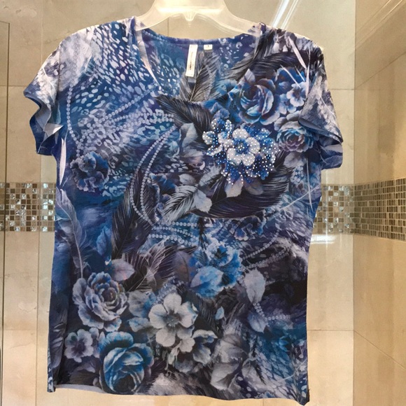 Susan Lawrence | Tops | Embellished Susan Lawrence Casual Top | Poshmark